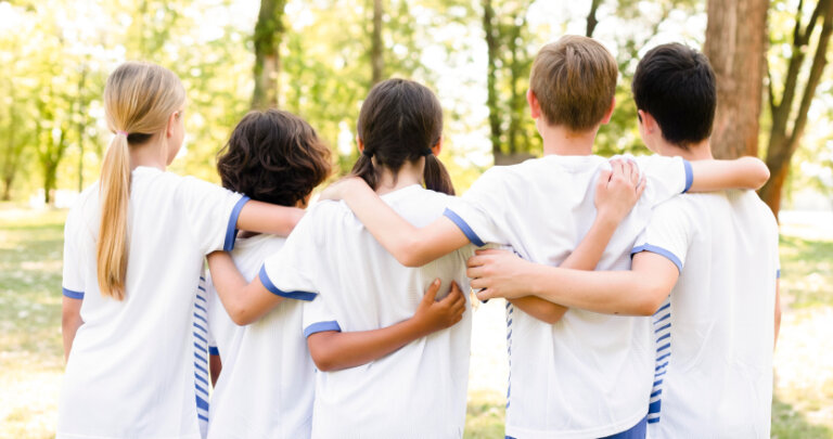 4+1 ways to show kindness at school